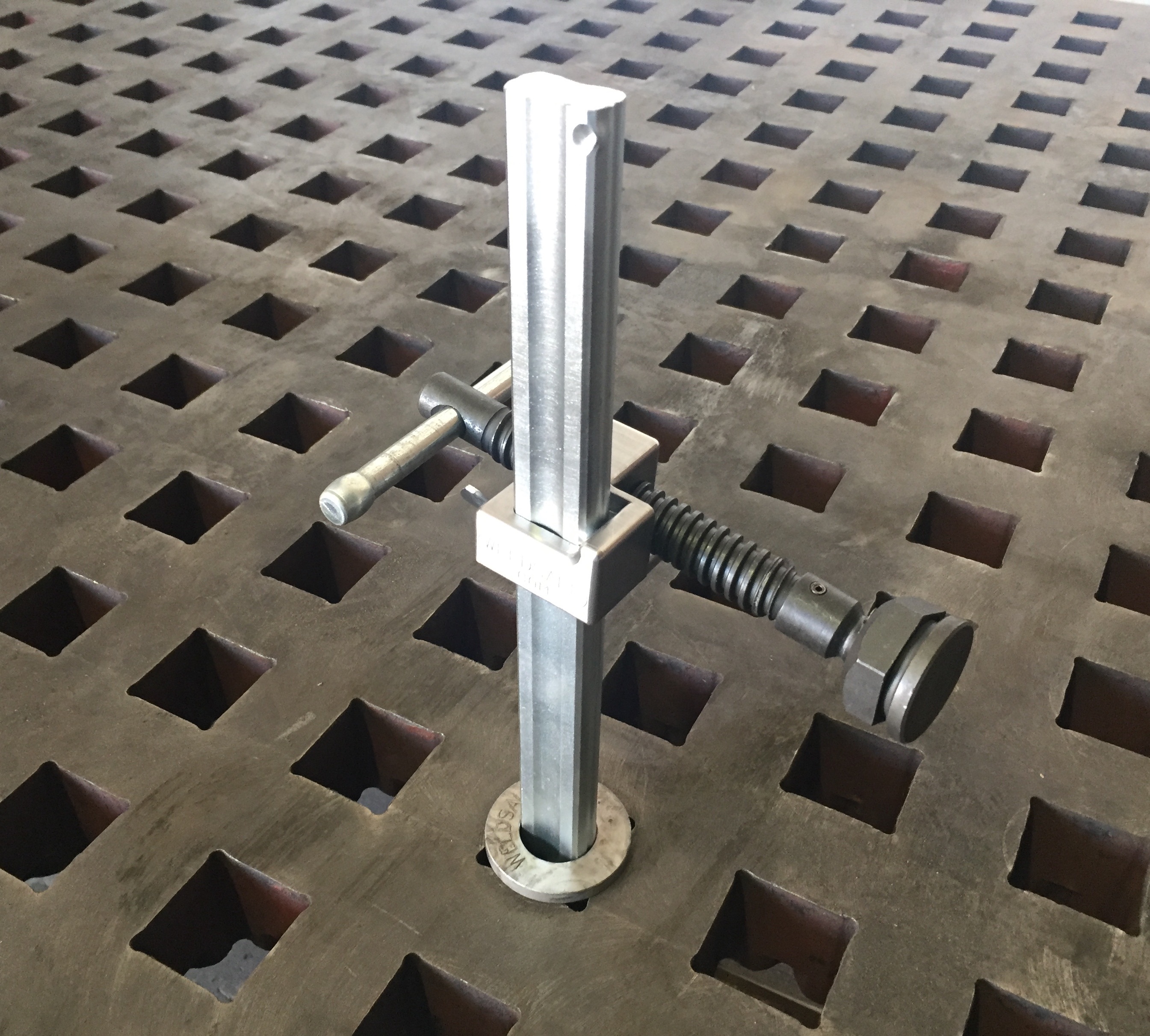 Horizontal Clamp | Elite Metal Tools